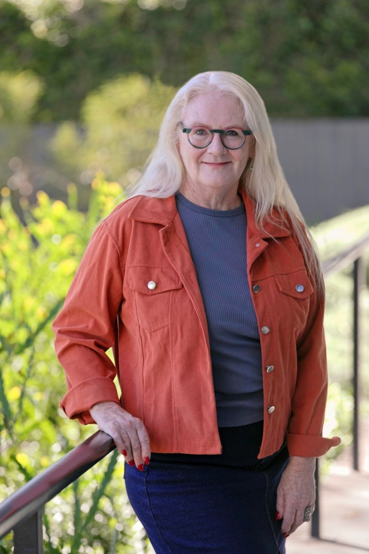 Storytellers - Stories in Song with Lee Gunn | PBS FM